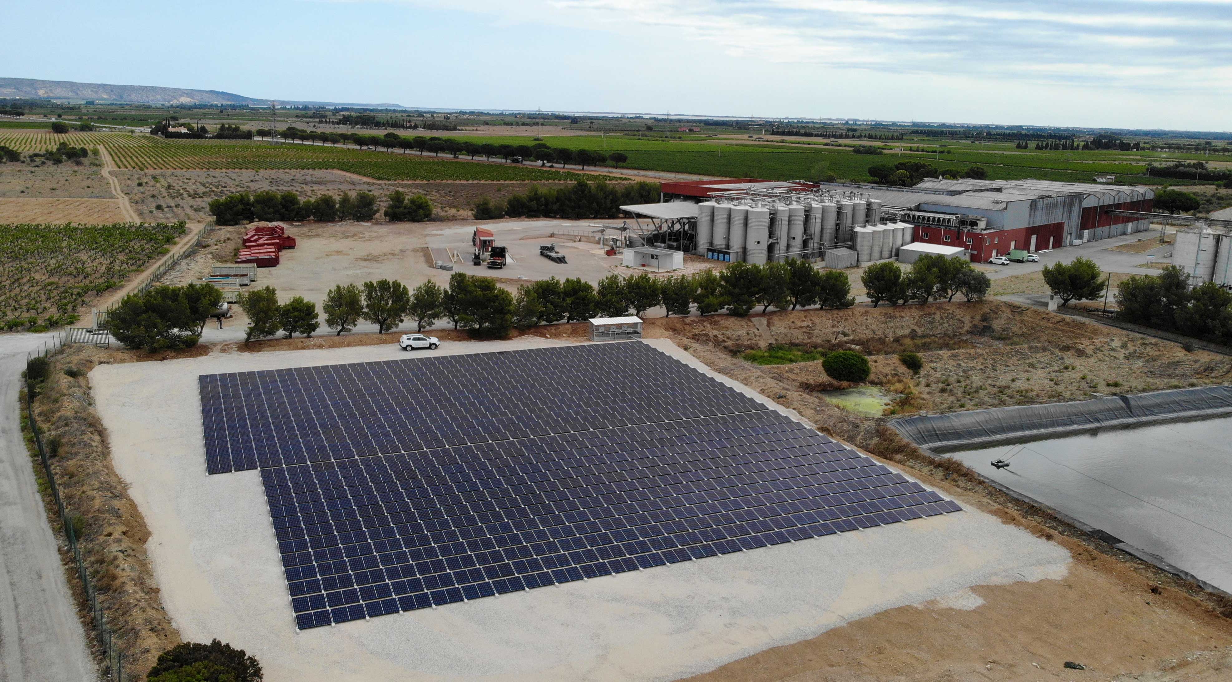Large ground-mounted PV system - Sun Ballast